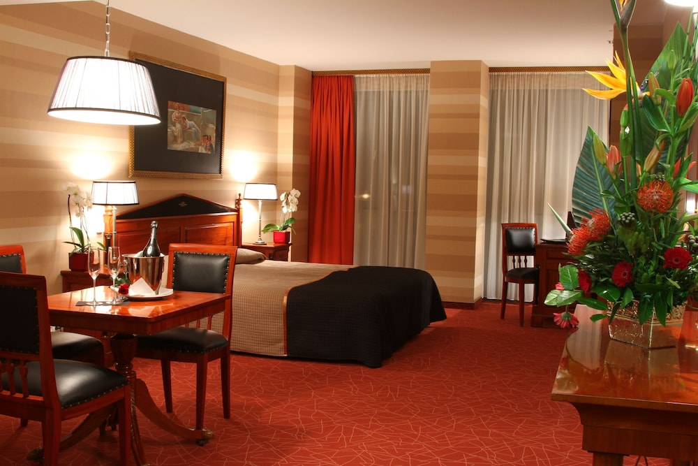 Hotel Divinus: AU$175 Deals & Reviews (Debrecen, HUN) | Wotif