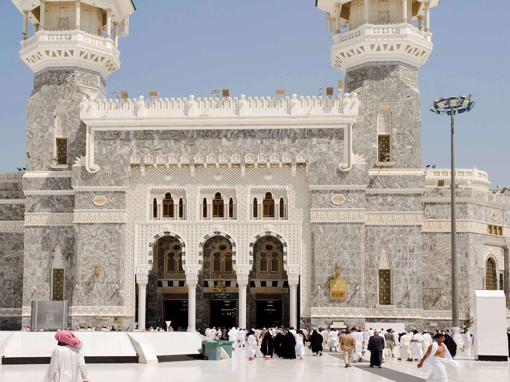 Mövenpick Hotel & Residence Hajar Tower Makkah in Makkah | Best Rates ...
