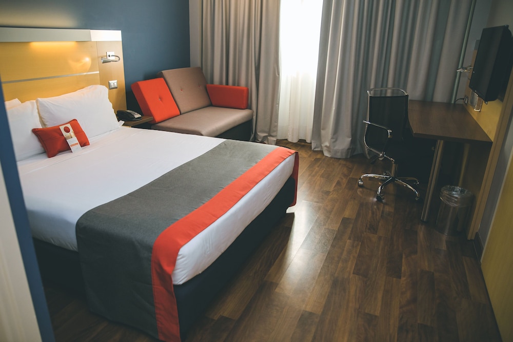 Holiday Inn Express Milan - Malpensa Airport, an IHG Hotel in Milan ...