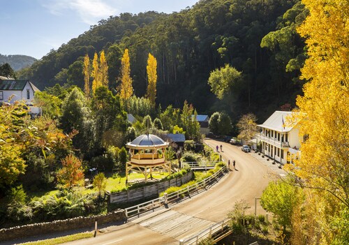 Walhalla Caravan Park: Last Minute Holiday Parks for 2023 | lastminute ...