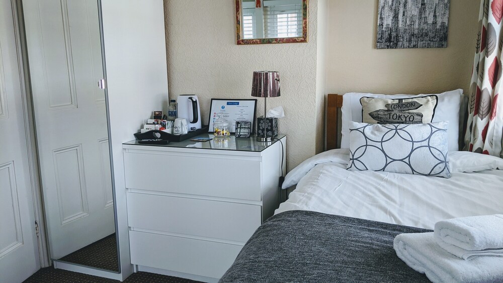 Ebor Lodge: AU$150 Deals & Reviews (Eastbourne, GBR) | Wotif