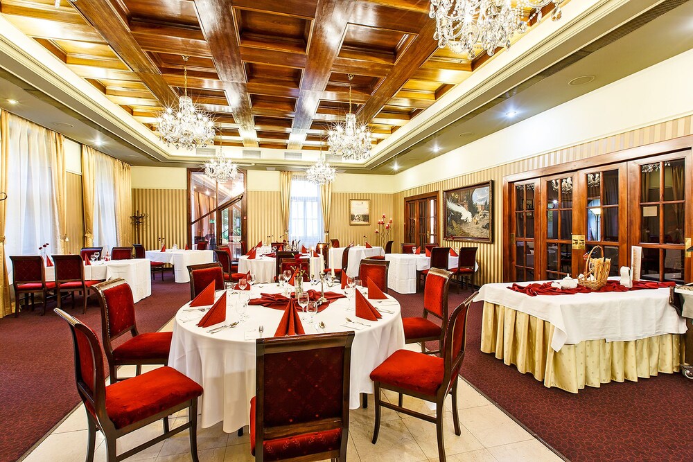 Hotel Bankov: 2019 Pictures, Reviews, Prices & Deals | Expedia.ca