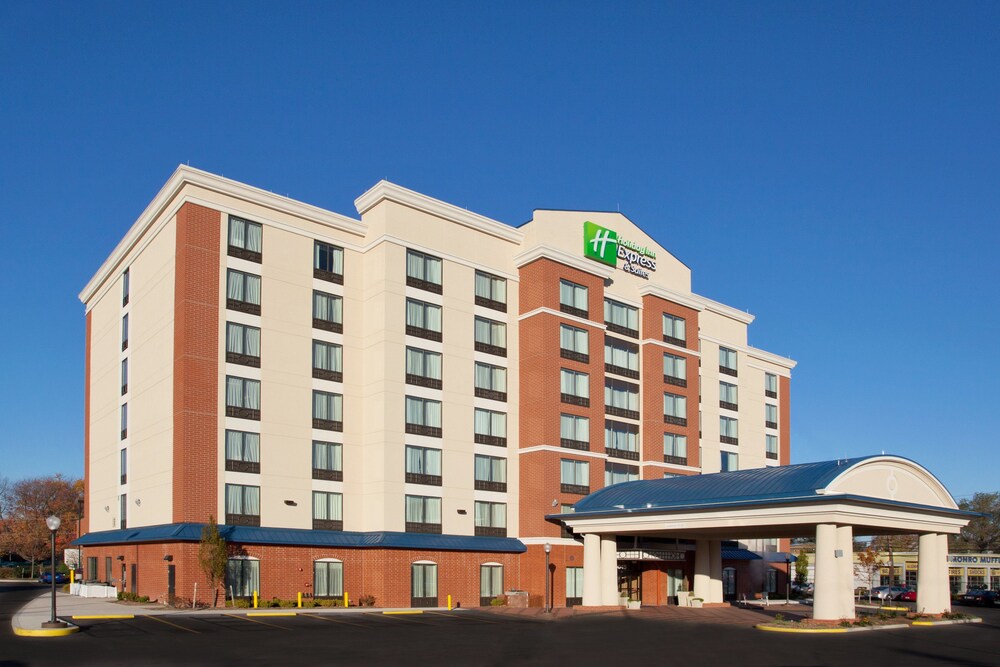 Holiday Inn Express Hotel & Suites Columbus Univ Area - Osu, an IHG ...