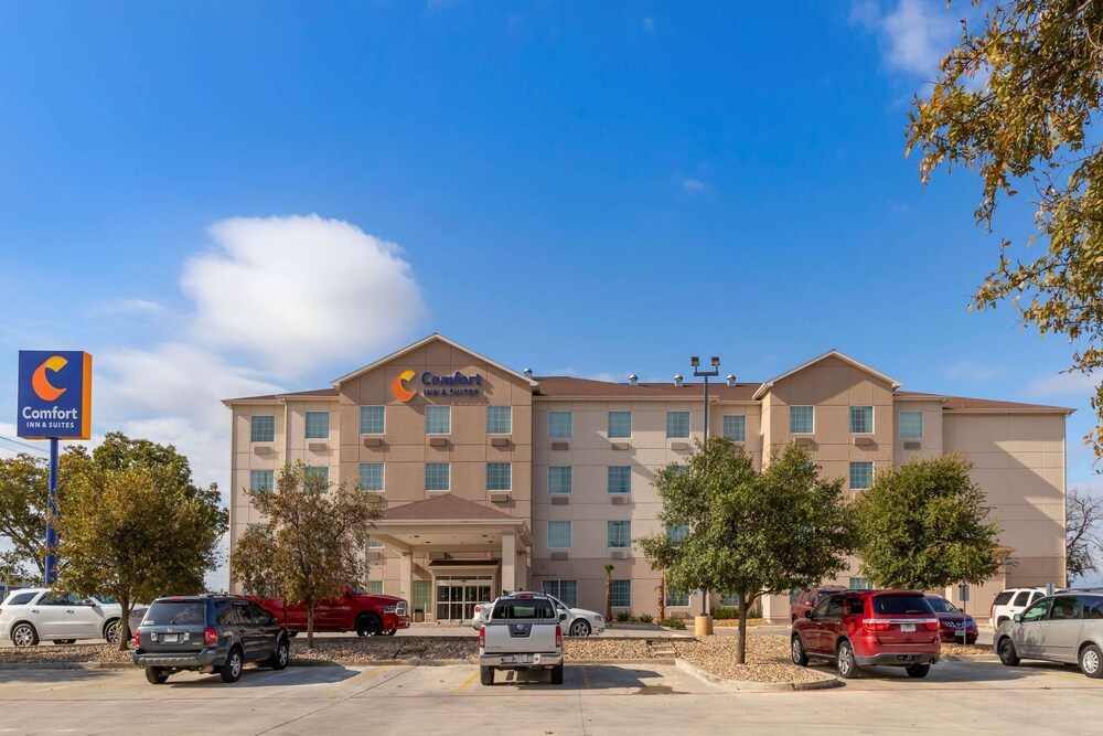 Comfort Inn & Suites Selma near Randolph AFB in San Antonio | Best ...