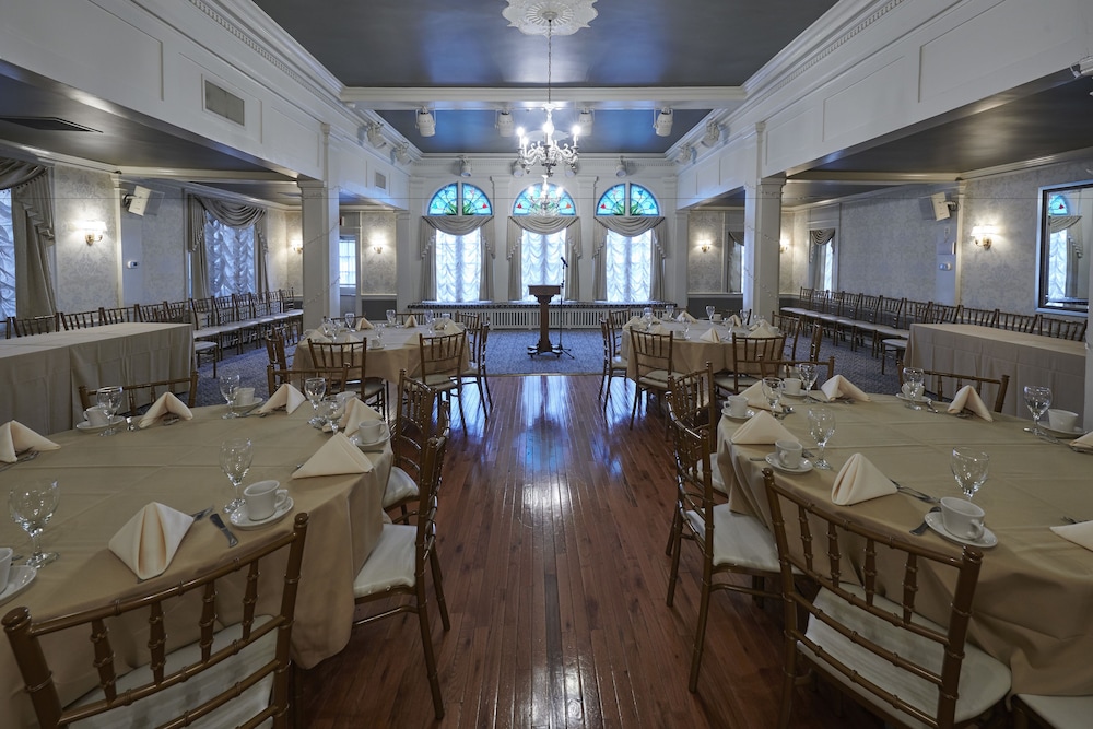 Lititz Springs Inn and Spa in Lititz | Best Rates & Deals on Orbitz