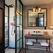 Moxy Washington, DC Downtown in Washington, DC | Expedia