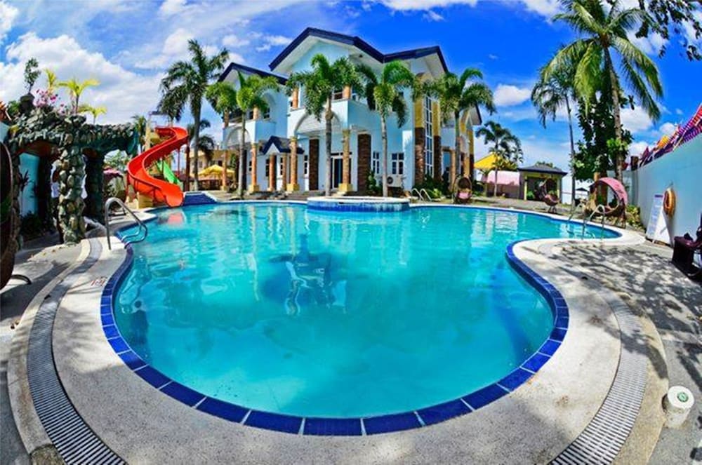 Villa Jhoana Resort in Angono | Best Rates & Deals on Orbitz