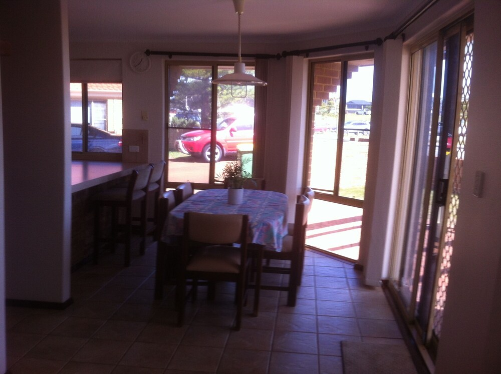 Oceanfront vacation townhouse: Deals & Reviews (Perth, AUS) | Wotif