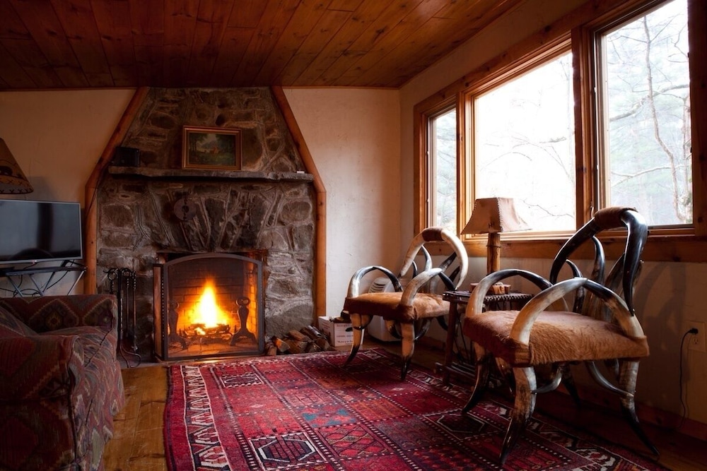 The Lehigh Cabin - Riverfront Escape- 1 mile private river - Blakeslee ...