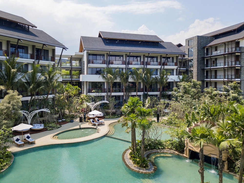 Pullman Ciawi Vimala Hills Resort in Ciawi | Best Rates & Deals on Orbitz