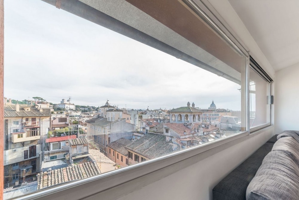 Angelo Brunetti 24 - FromHometoRome - Rome | Vrbo
