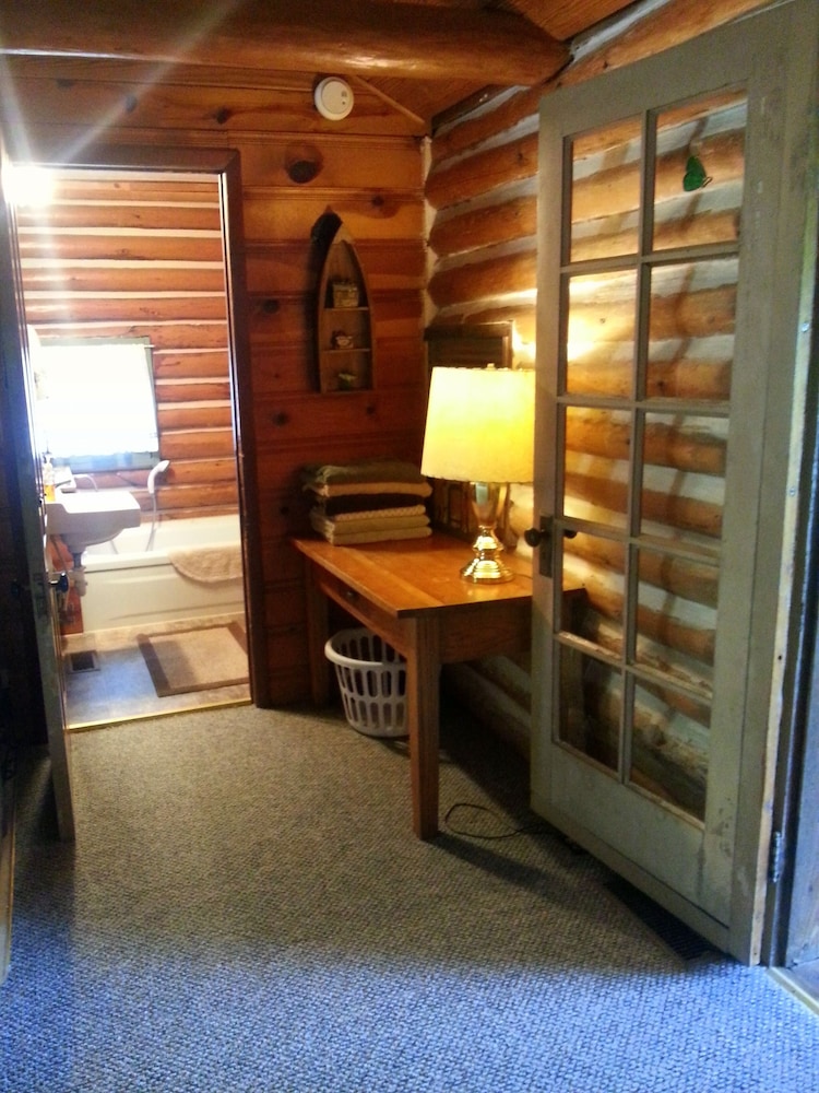Caddell Cabin at the Green Cocoon on Table Rock Lake - Shell Knob | Vrbo