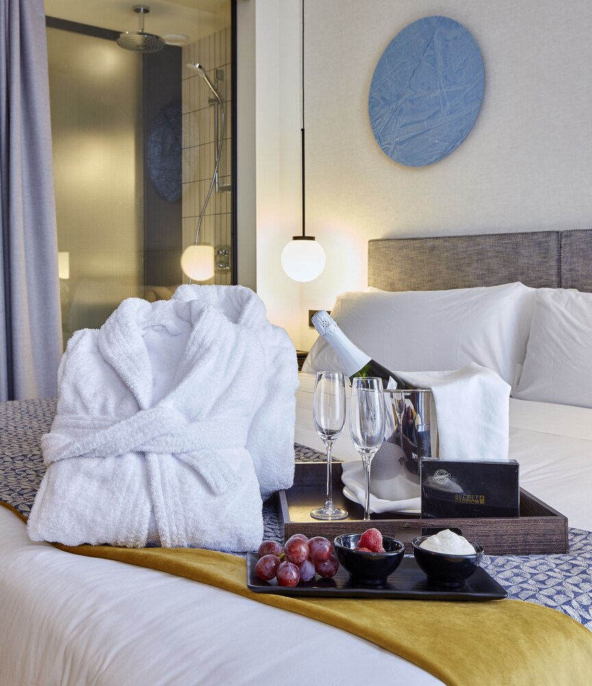 Radisson Blu 1882 Hotel, Barcelona Sagrada Familia in Barcelona | Best ...