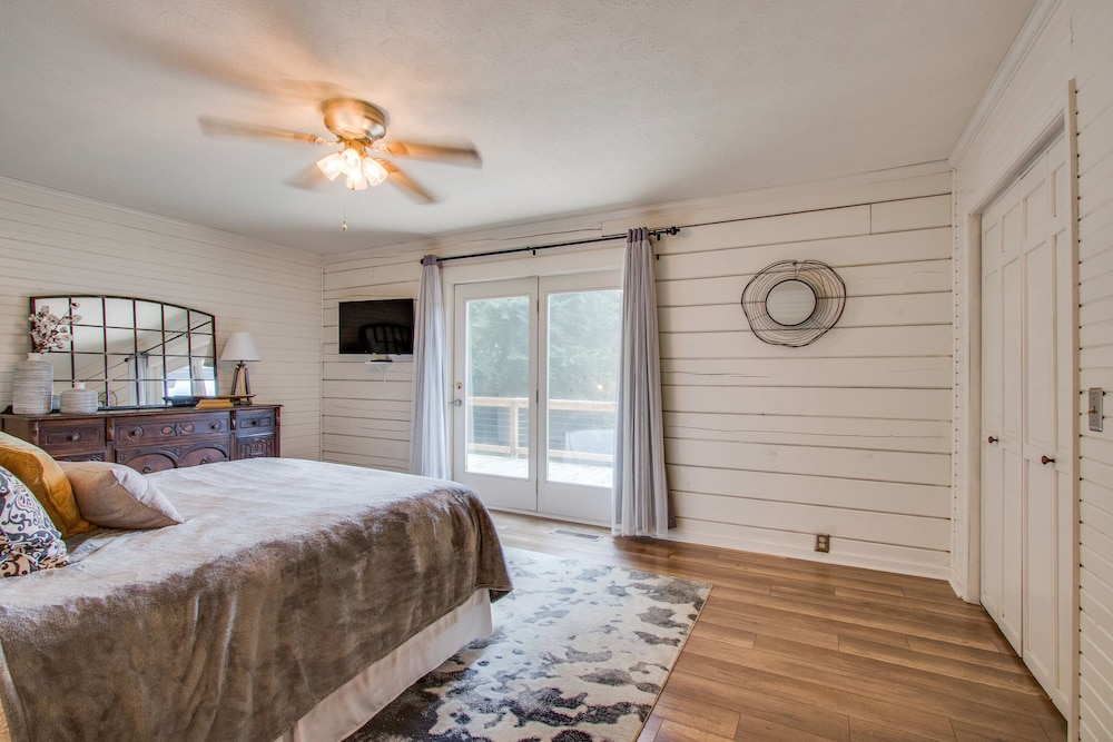 The FadeAway Lodge Center Hill Lake - Baxter | Vrbo