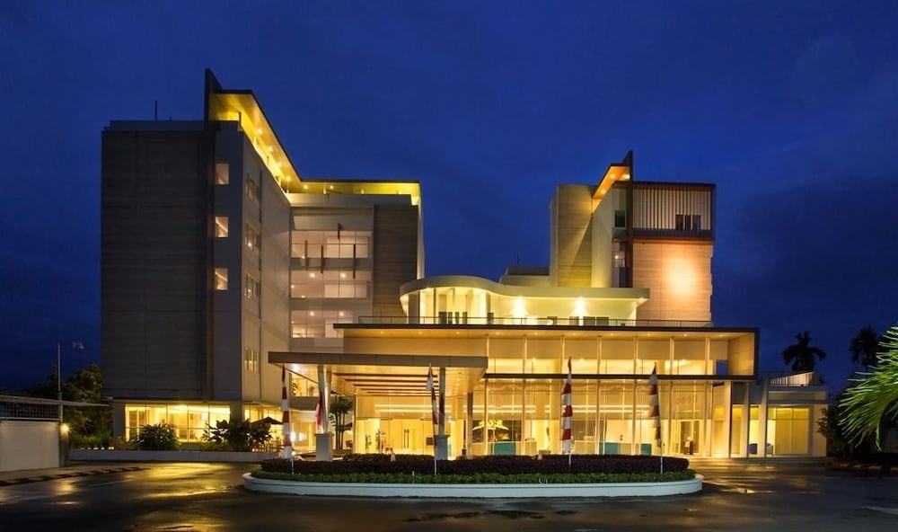 Horison Hotel Ultima Timika - CHSE Certified in Timika | Best Rates ...