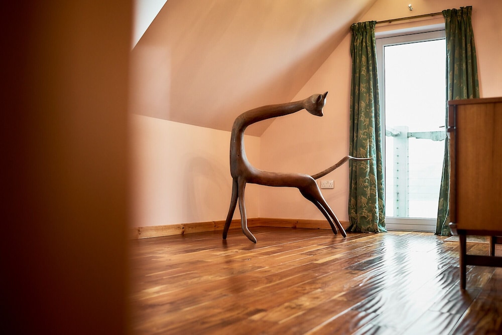Luxurious,Secluded, Award-Winning Highland Eco-Lodge, Panoramic Hot-tub ...