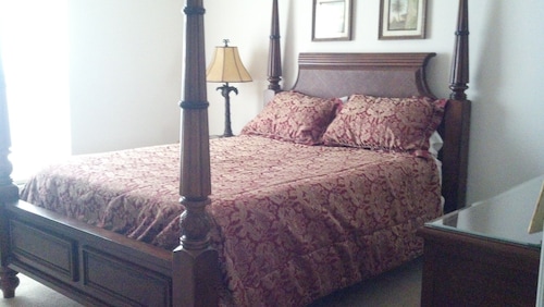 Spacious Beachside Pool Townhome Steps To Sand! - Cocoa Beach, FL