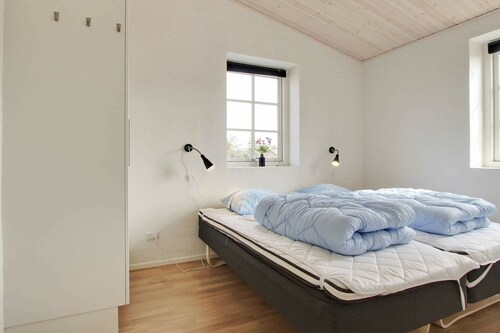 10 Person Holiday Home In Blavand - Blåvand