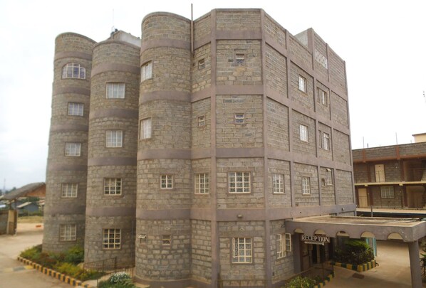 Book Nanyuki Simba Lodge in Nanyuki | Hotels.com