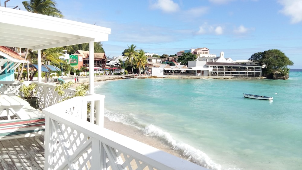 'Villa Jarrow',Beach Front, Beautiful Victorian Restored Property ...
