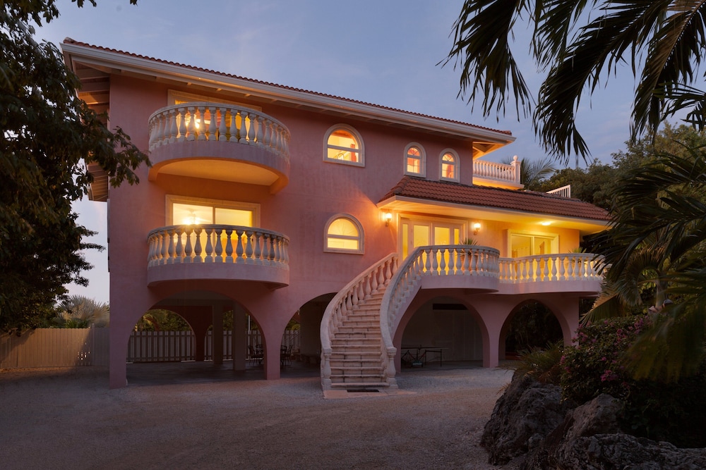 “RENOVATED Gorgeous House with ocean views from balconies, with Hot Tub ...