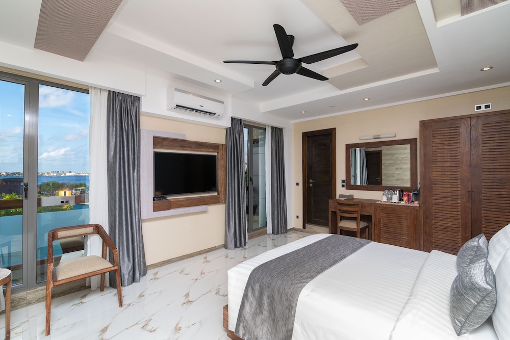 Samann Grand in Malé | Best Rates & Deals on Orbitz