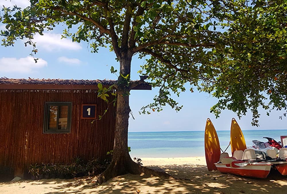 Crusoe Cabins Casobe in Calatagan | Best Rates & Deals on Orbitz