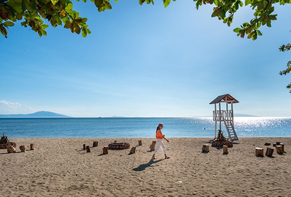 Crusoe Cabins Casobe in Calatagan | Best Rates & Deals on Orbitz