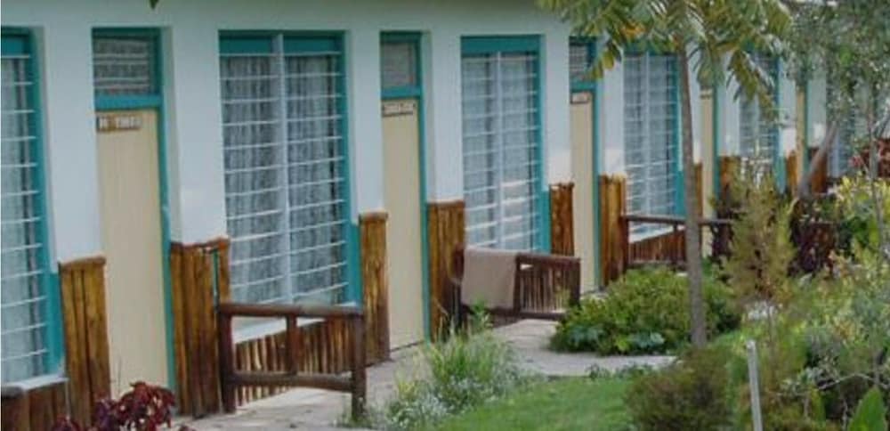 Bantu Mountain Lodge, Naro Moru: Room Prices & Reviews | Travelocity