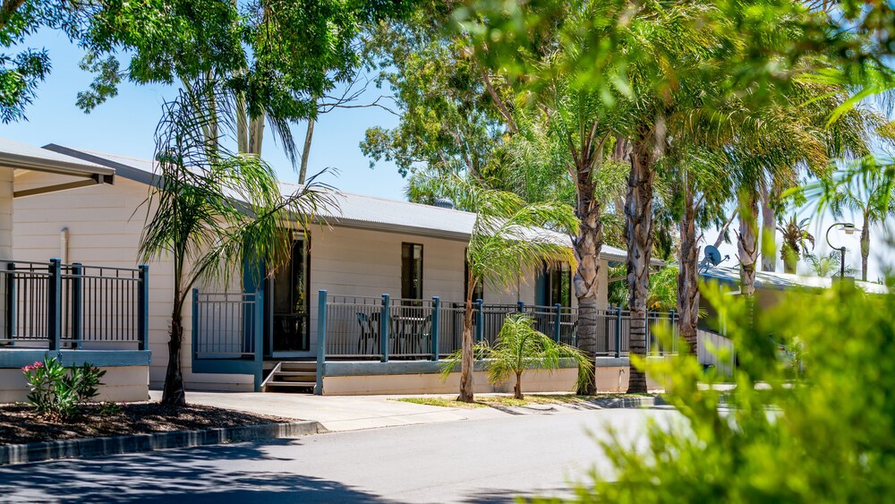 Highway 1 Holiday & Lifestyle Park in Adelaide | Best Rates & Deals on ...