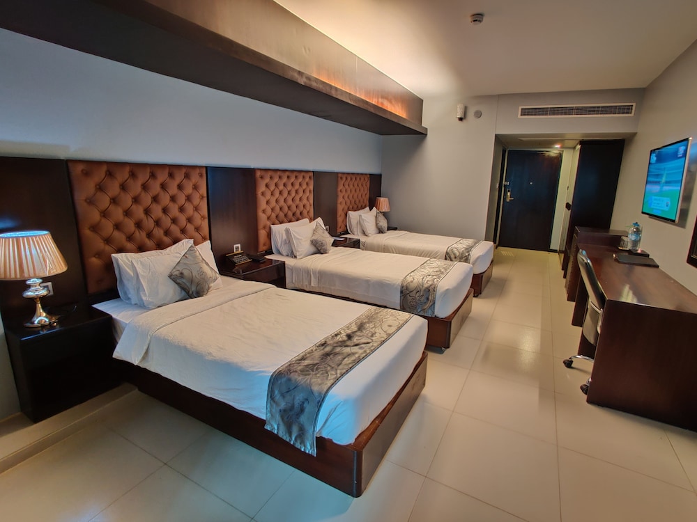 Momo Inn: AU$178 Deals & Reviews (Bogra, BGD) | Wotif