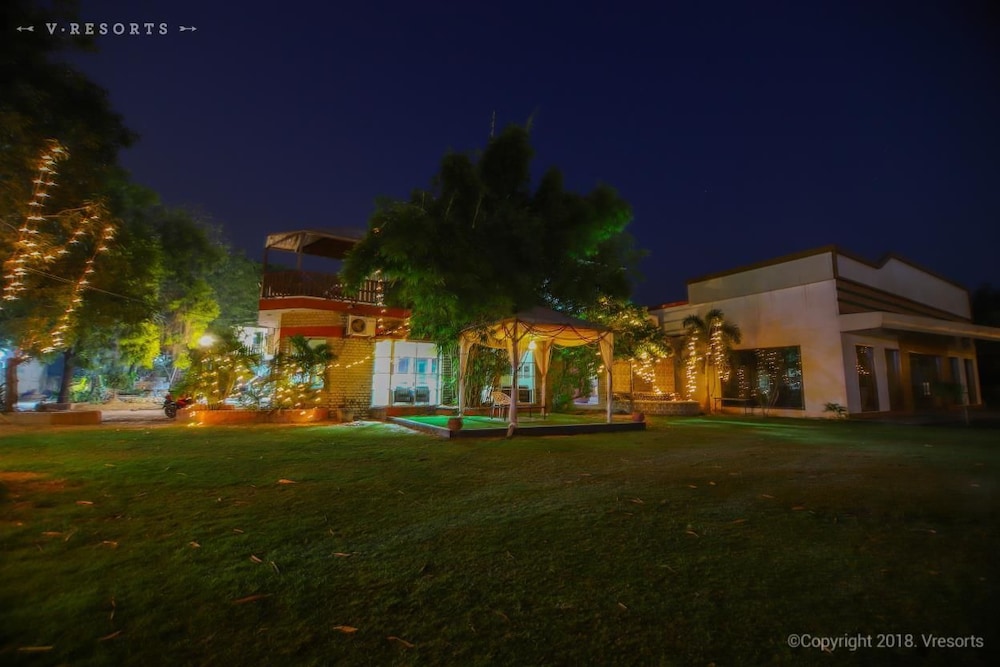 Master Farms Resort, Zirakpur in Rajpura | Best Rates & Deals on Orbitz