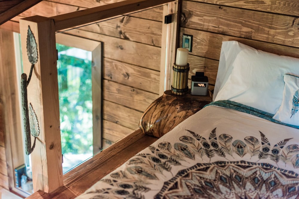 The Owl’s Perch Treehouse ~ Luxury Treetop Escape Reviews, Deals ...
