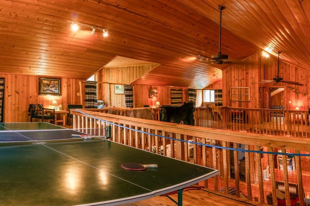 Sun Mountain Ranch Bunkhouse - Near Crater Lake in Fort Klamath | Best ...