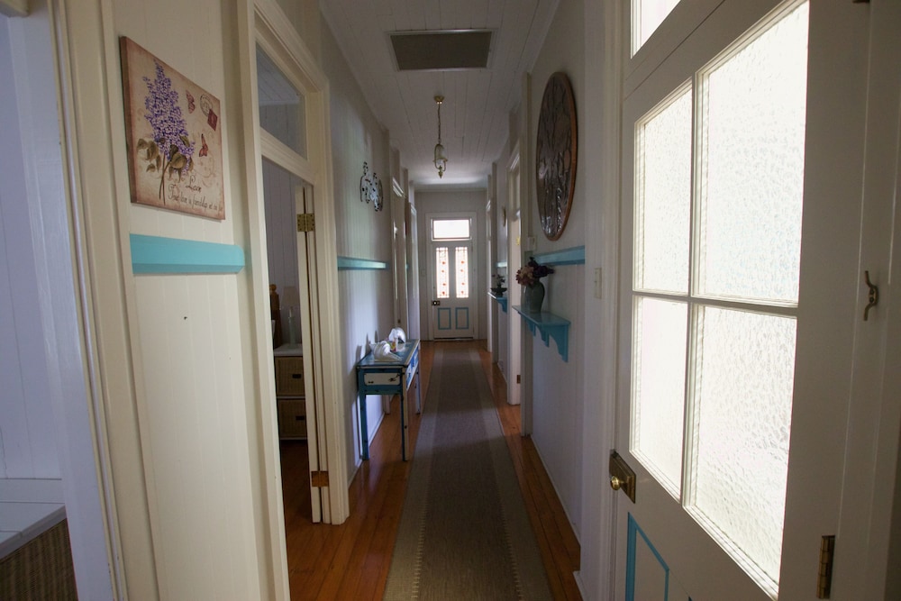 Samford Lakes - The Cottage - Mount Samson | Vrbo