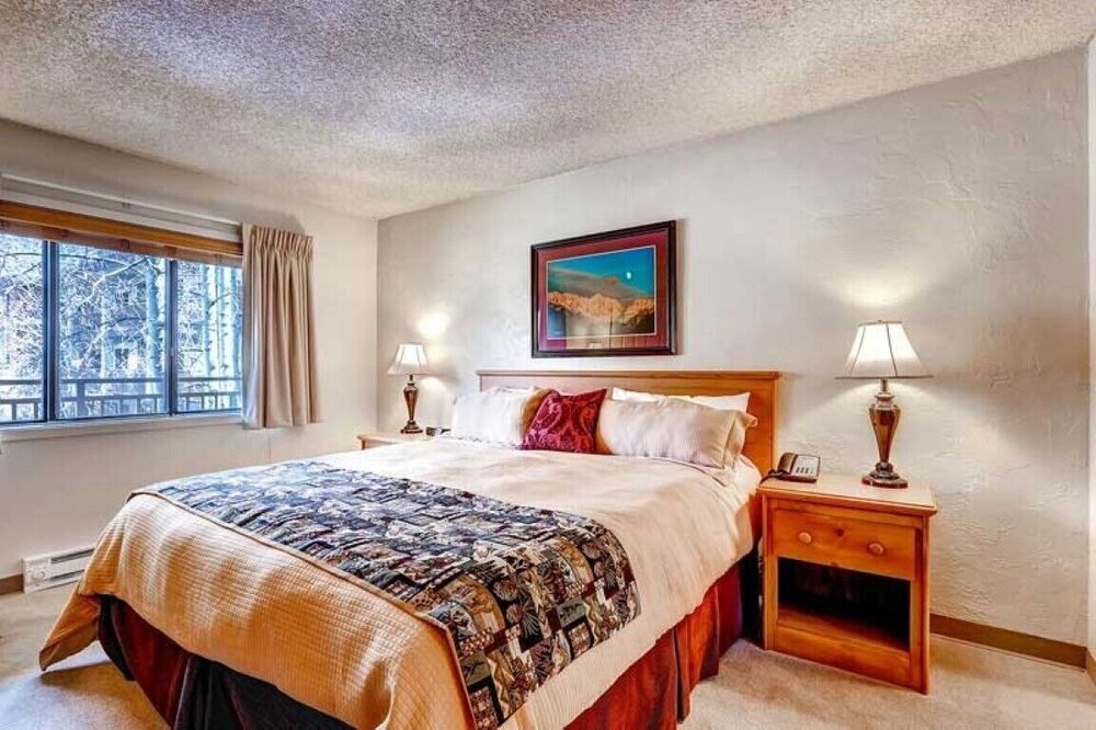 *Limited Offer* Perfect Vail Village Condo - Easy Walk/Free Shuttle to ...