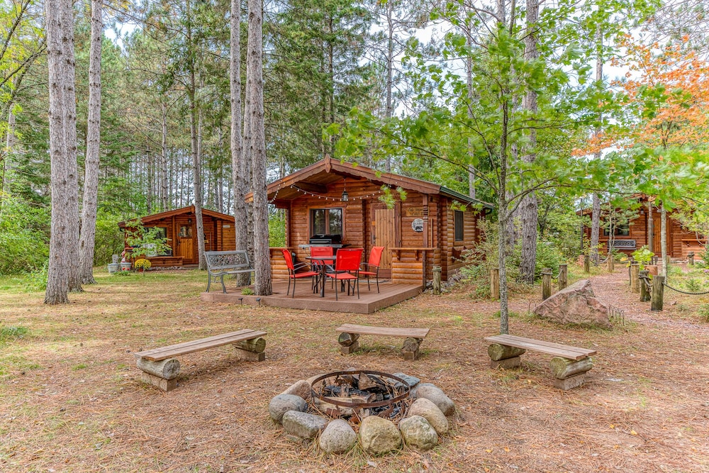 Authentic German Log Cabin in Hayward!!, Hayward: Room Prices & Reviews ...