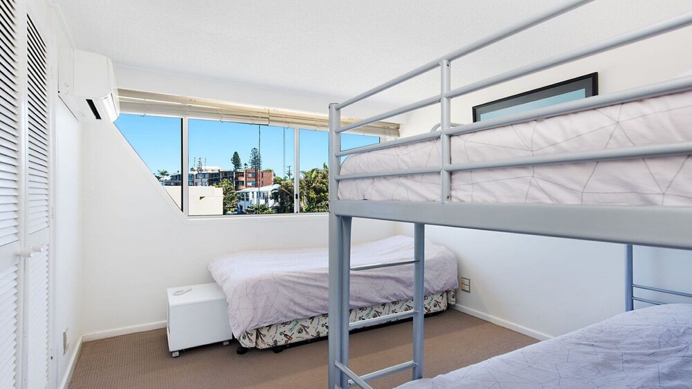 Wickham Point Unit 5 Kings Beach QLD: Deals & Reviews (Sunshine Coast ...