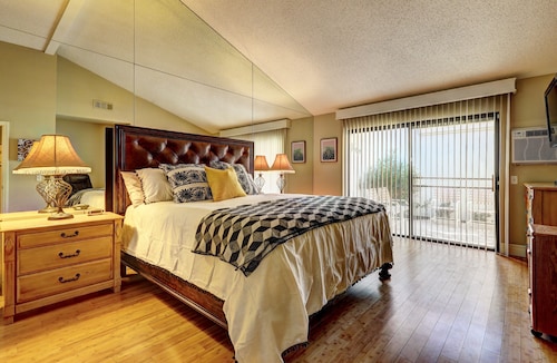 178 M² House ∙ 3 Bedrooms ∙ 6 Guests - Coachella Festival
