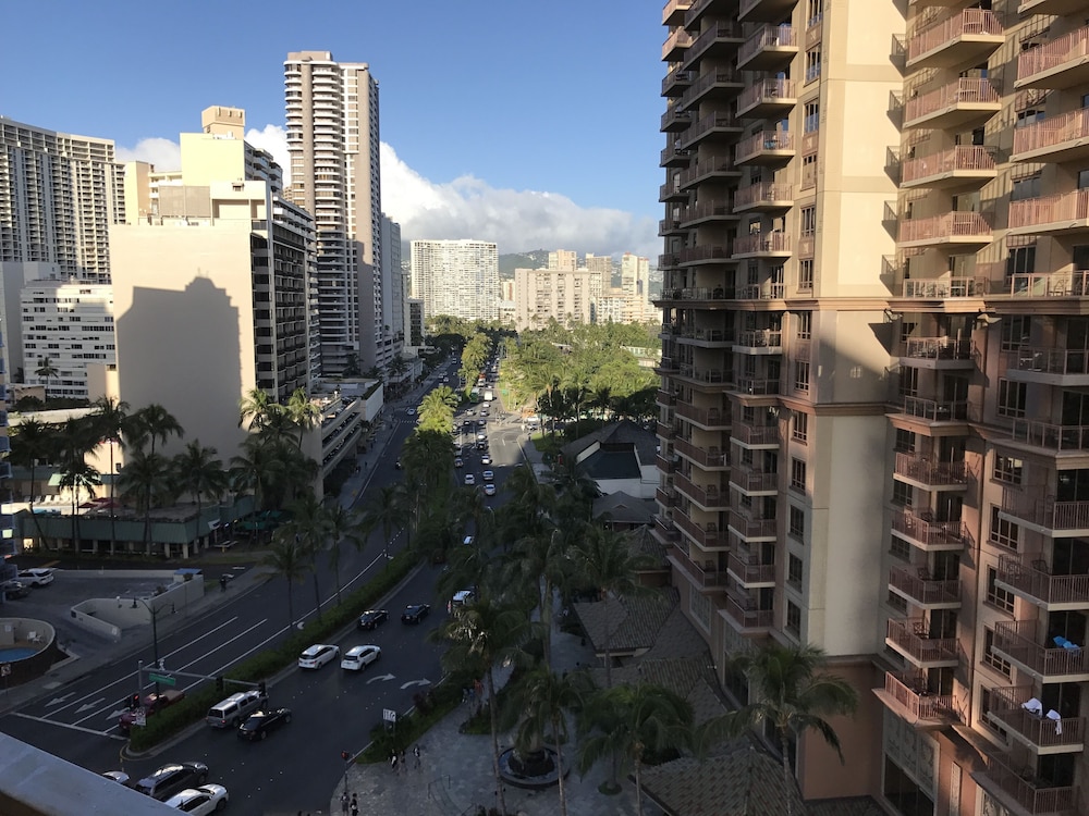 PICTURESQUE LAGOON & OCEAN VIEWS - Honolulu | Vrbo