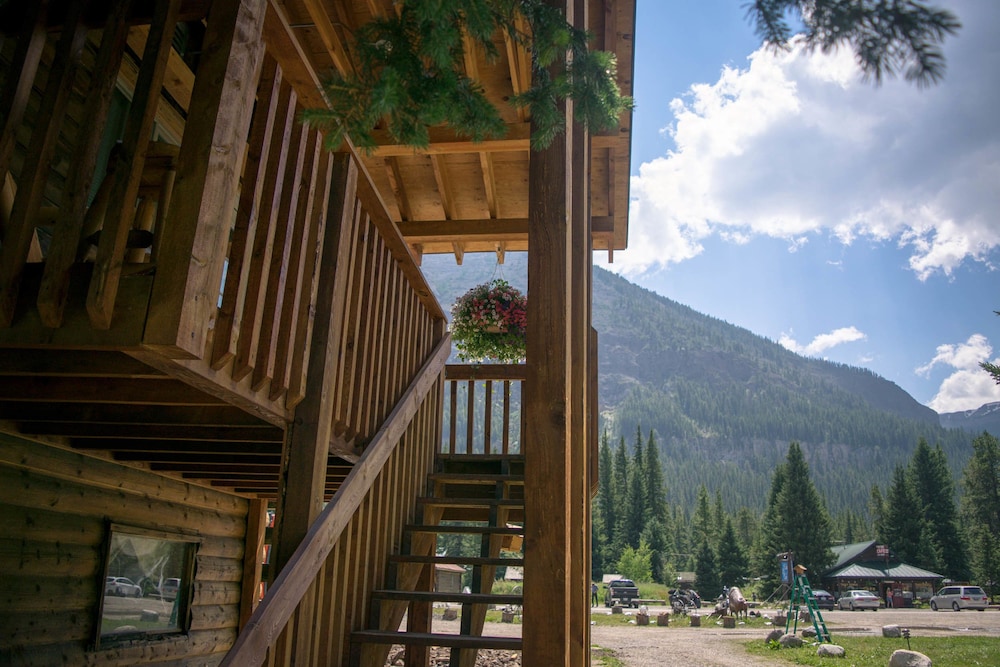 Silver Gate Lodging in Silver Gate | Best Rates & Deals on Orbitz