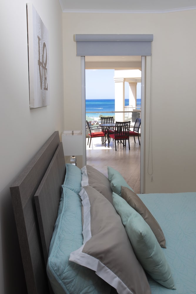 A prestige property on Eagle Beach - Oranjestad-West | Vrbo