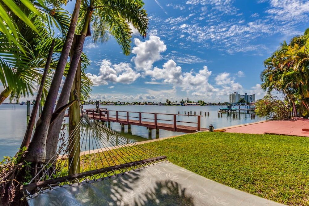 Private resort-style waterfront oasis - St. Pete Beach | Vrbo