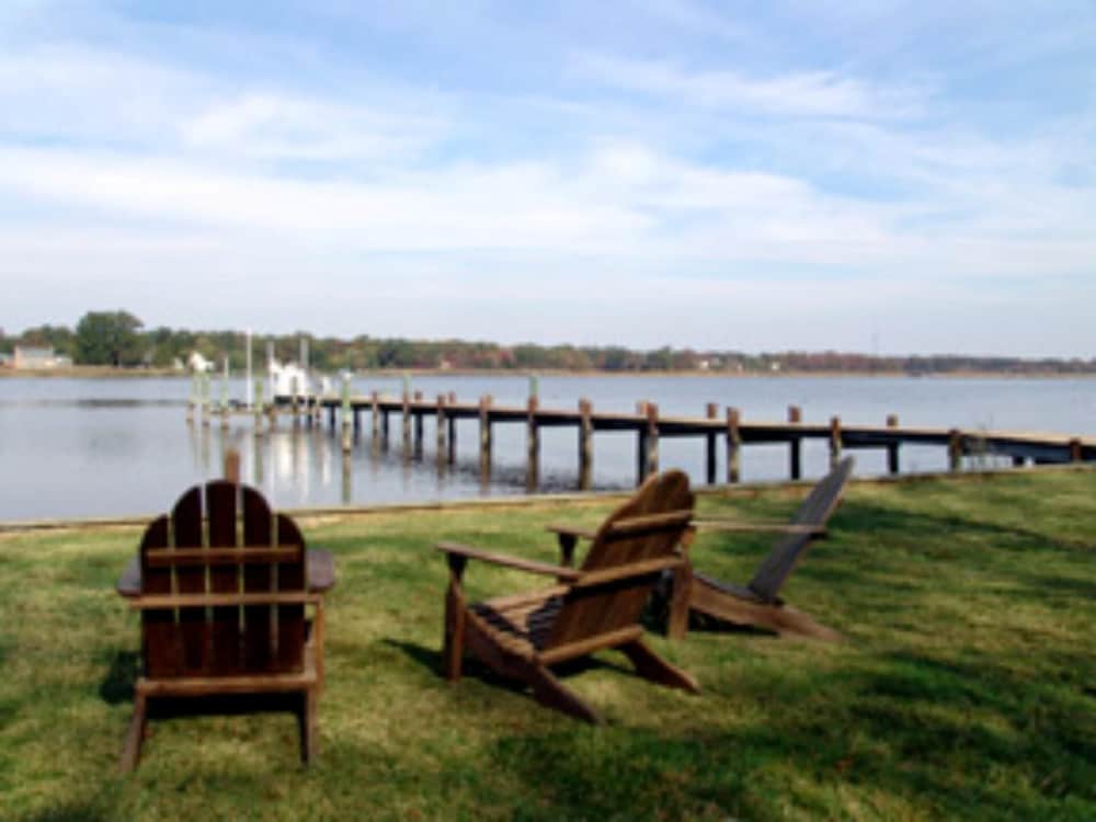 Waterfront w/Deepwater Pier Walking Distance to Downtown Chestertown ...