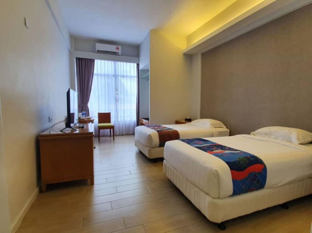 Adena Beach Resort: AU$76 Deals & Reviews (Kuantan, MYS) | Wotif