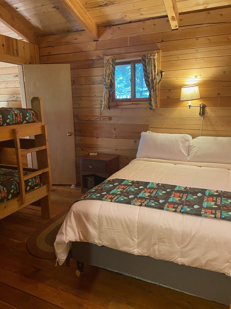 Ponderosa Cabin Columbia Mountain Ranch - Flathead County | Vrbo