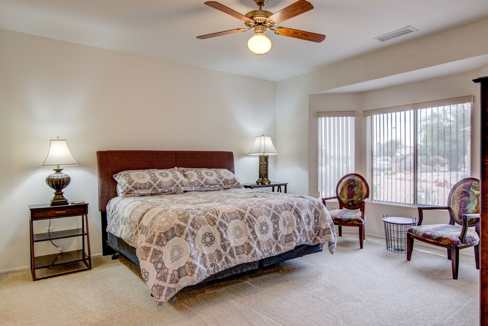 WELCOME SNOWBIRDS and 45+ VACATIONERS ! - Surprise | Vrbo