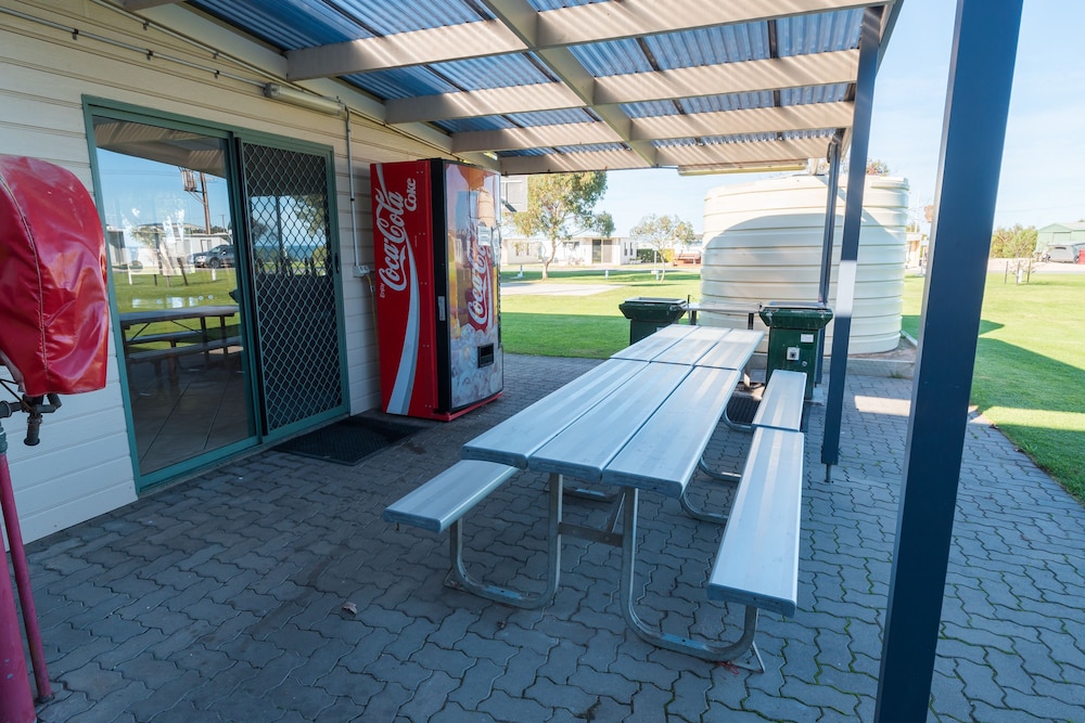 Edithburgh Caravan Park, Edithburgh: Room Prices & Reviews | Travelocity