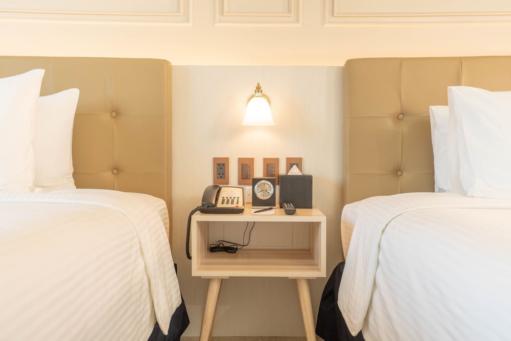 The Monarch Hotel in Calasiao | Best Rates & Deals on Orbitz