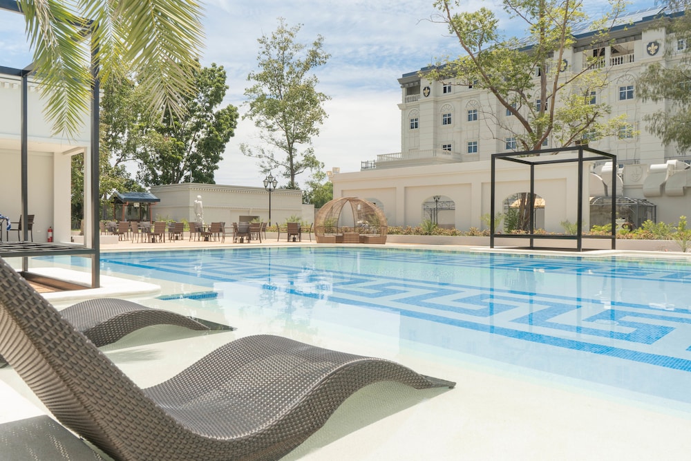 The Monarch Hotel, Calasiao: $74 Room Prices & Reviews | Travelocity